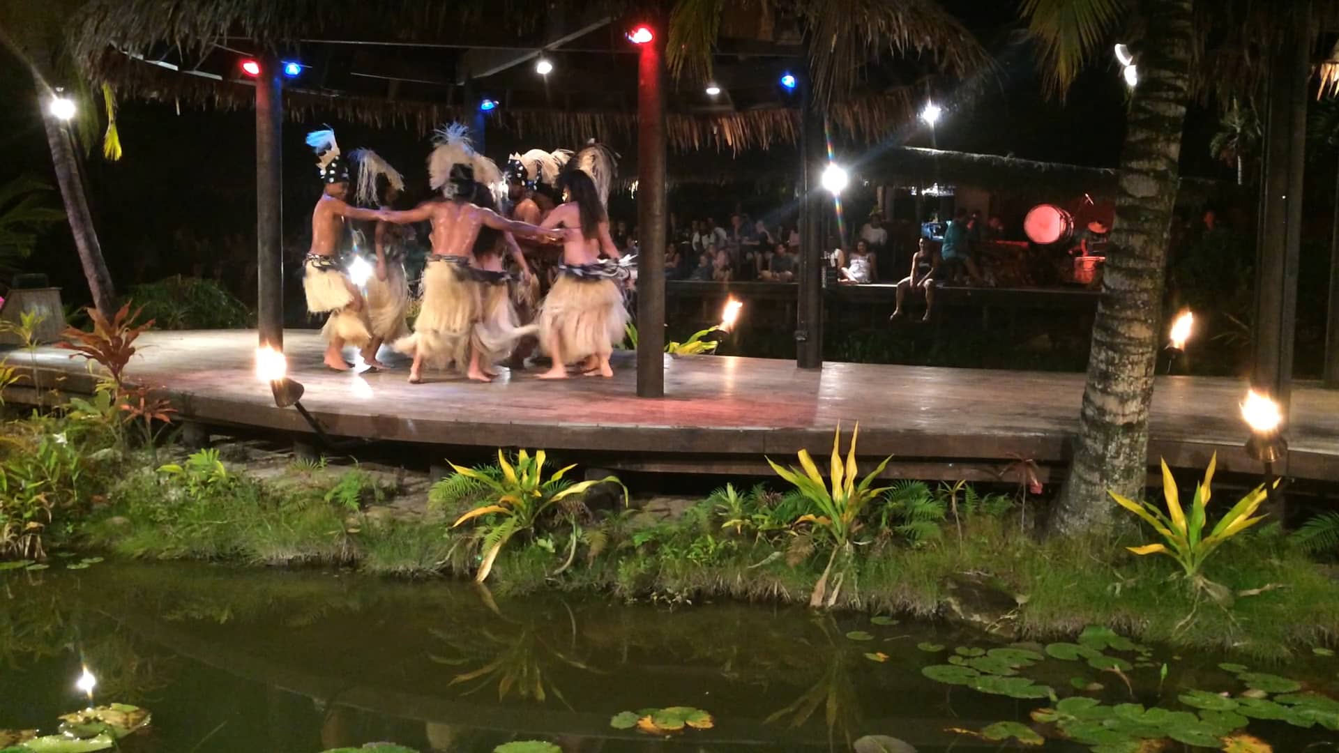 08-07-2014 Cook Islands Vacation, Te Vara Nui Polynesian Show 8.58 on Vimeo