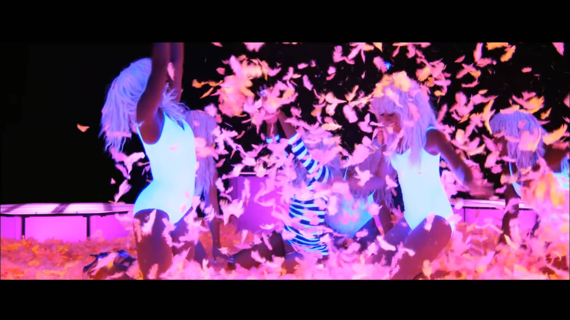 Nicki Minaj - Super Bass on Vimeo