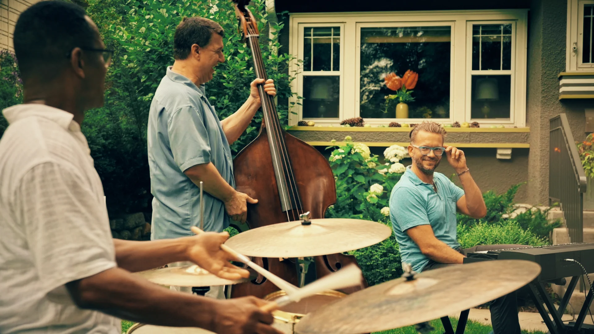 Travis Anderson Trio- Live at the Front Yard! on Vimeo