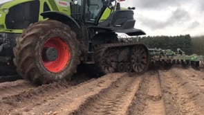 CLAAS EASTERN - CLAAS AXION TerraTrac on rig & furrow