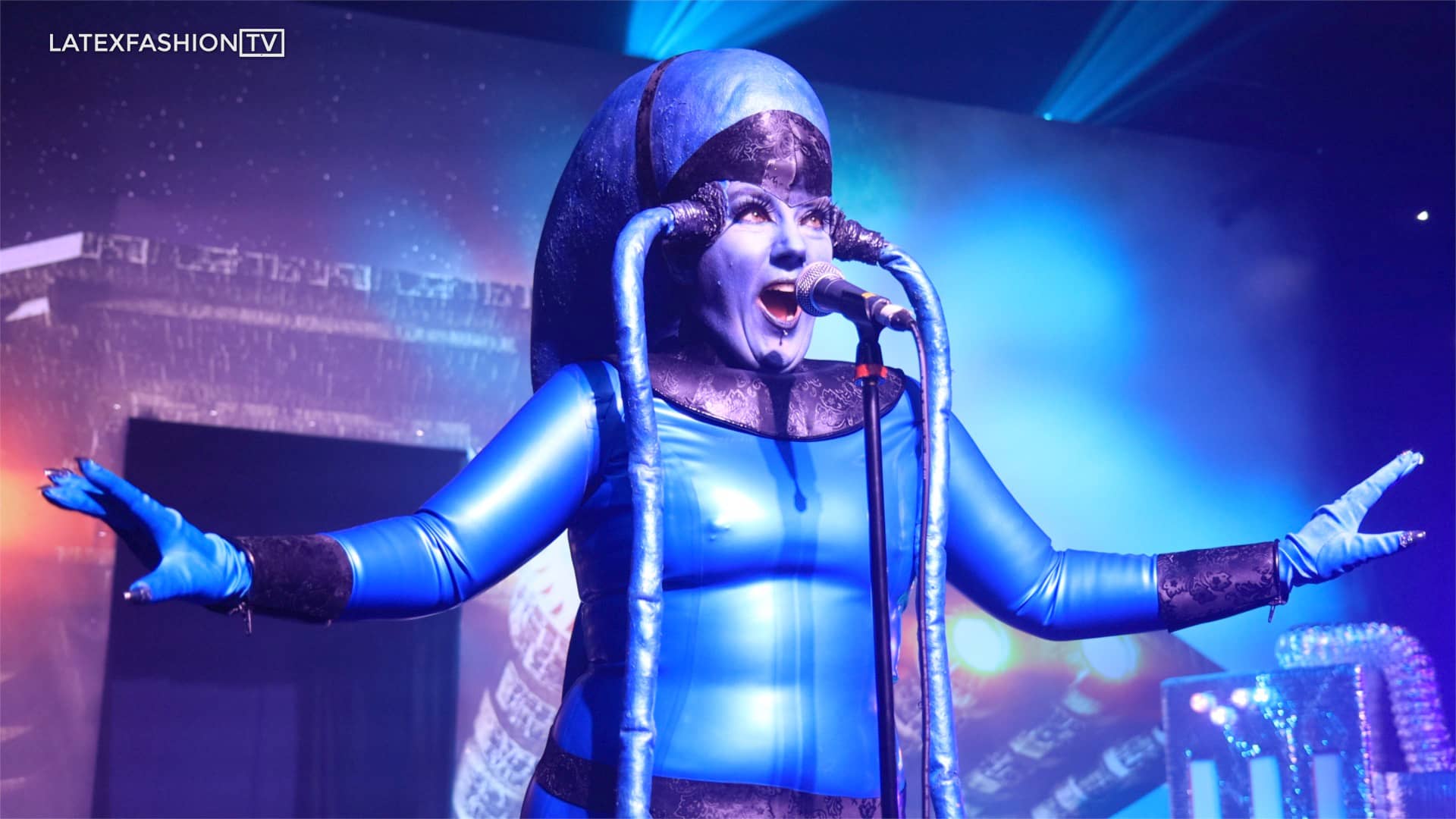 Zara DuRose Intergalactic Filth | LatexFashionTV on Vimeo