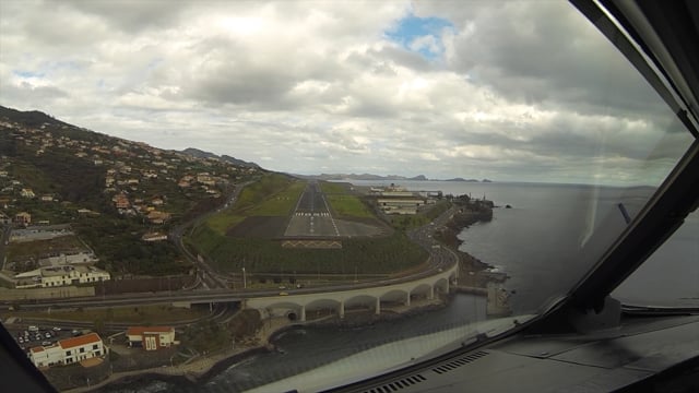 Pilots View, Landing, Plane. Free Stock Video - Pixabay