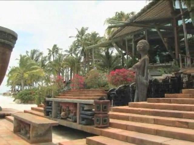 An inside look into Nygard Cay featuring Peter Nygard on Vimeo