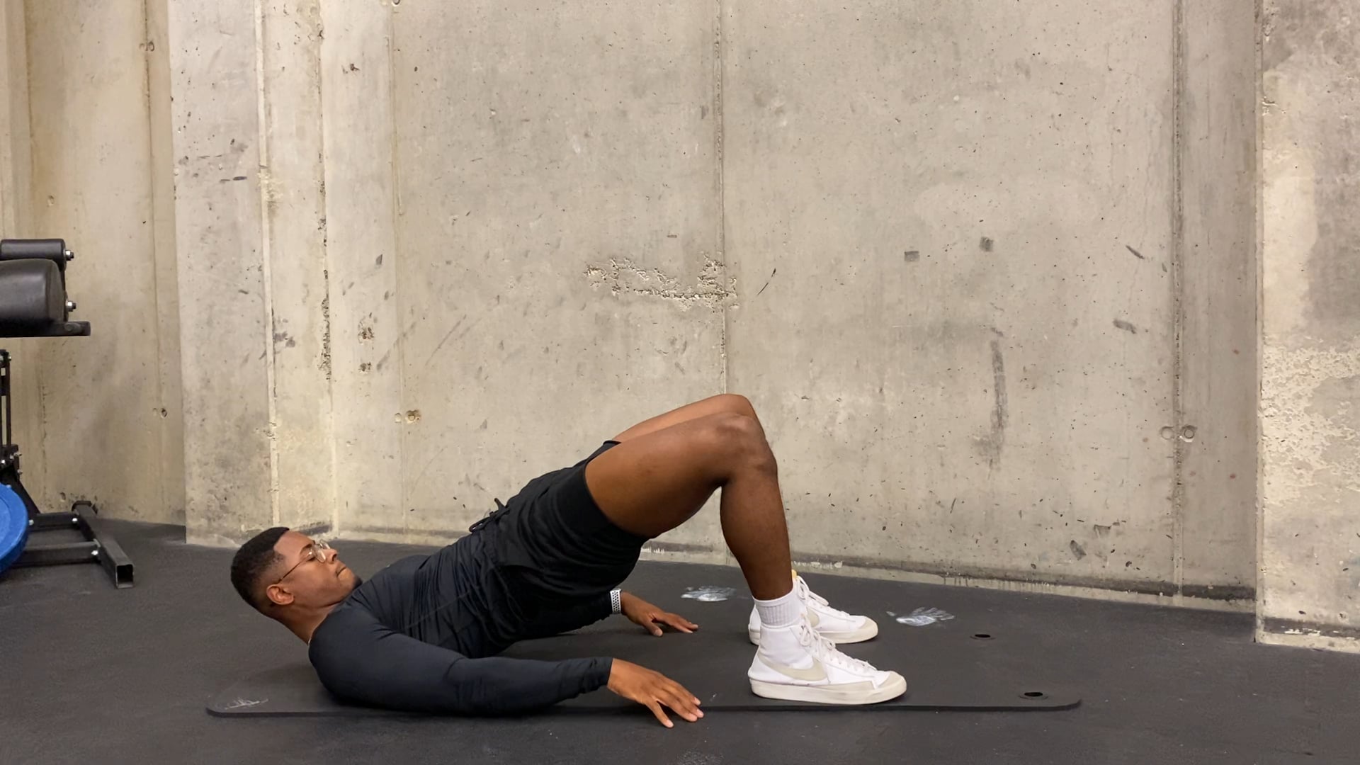 Glute bridge iso hold.MOV on Vimeo