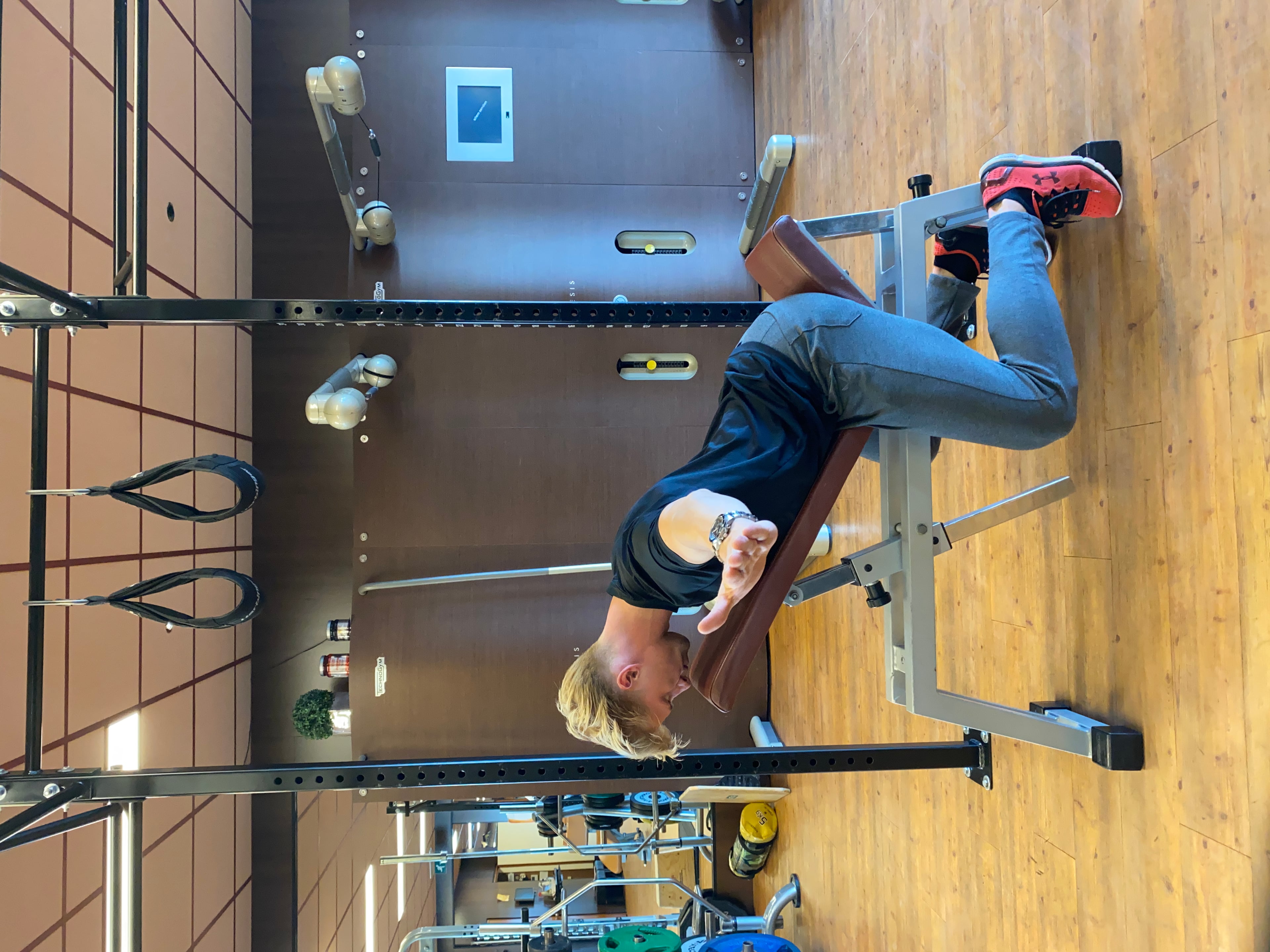 Prone incline reverse fly on Vimeo