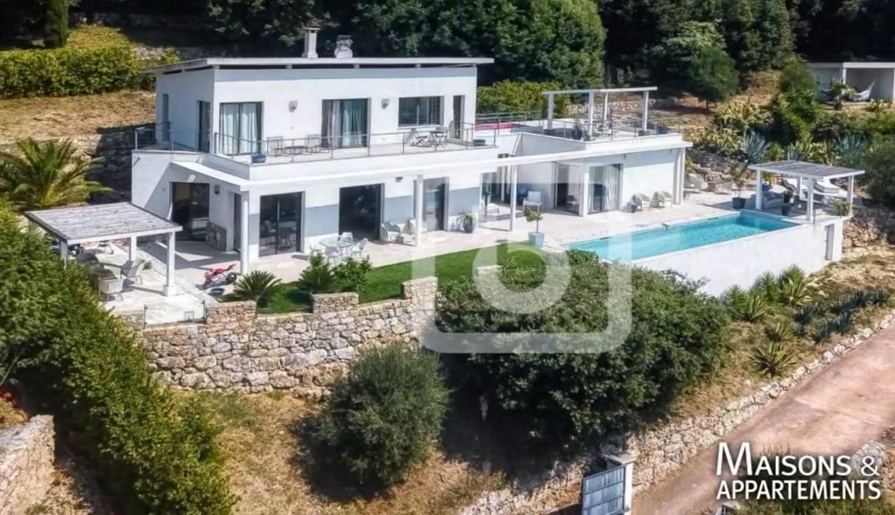 LE TIGNET - MAISON A VENDRE - 1 395 000 € - 156 m² - 5 pièce(s) on Vimeo