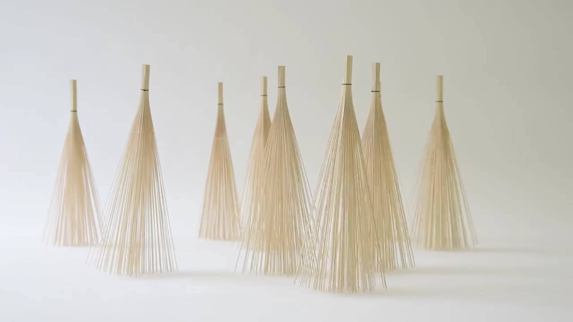 'rubbish things' inanimate objects move freely without relying on human ...