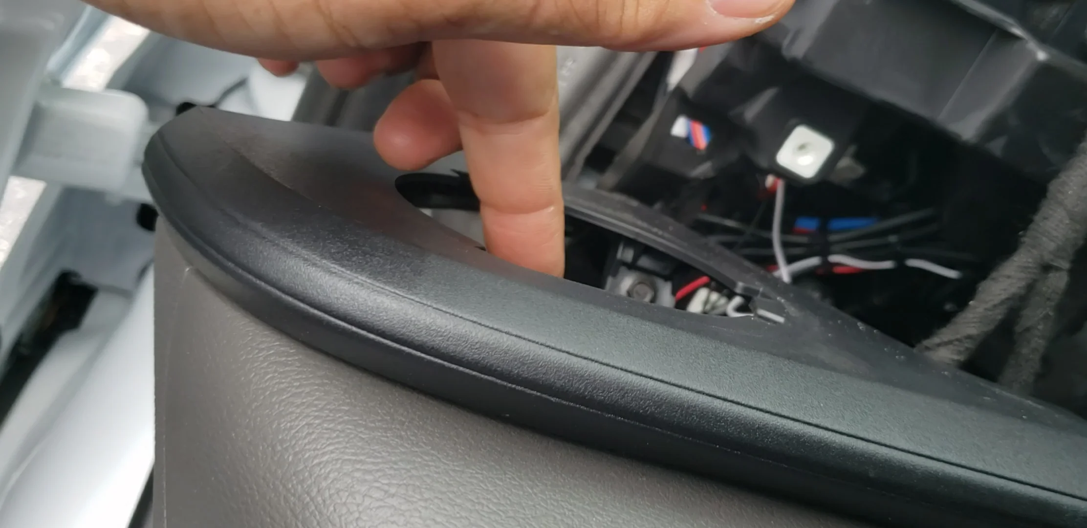 2020 FORD TRANSIT GPS TRACKER INSTALL