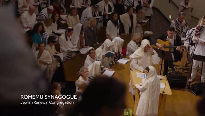 Etty Ausch. Singing at the Rememu Synague. Jewish Renewal Congregation ...