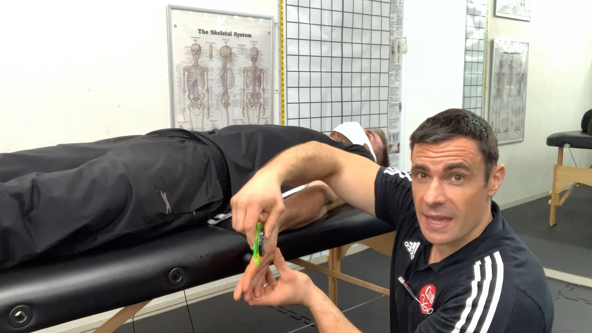 Ulnar deviation/radial deviation ROM assessment on Vimeo