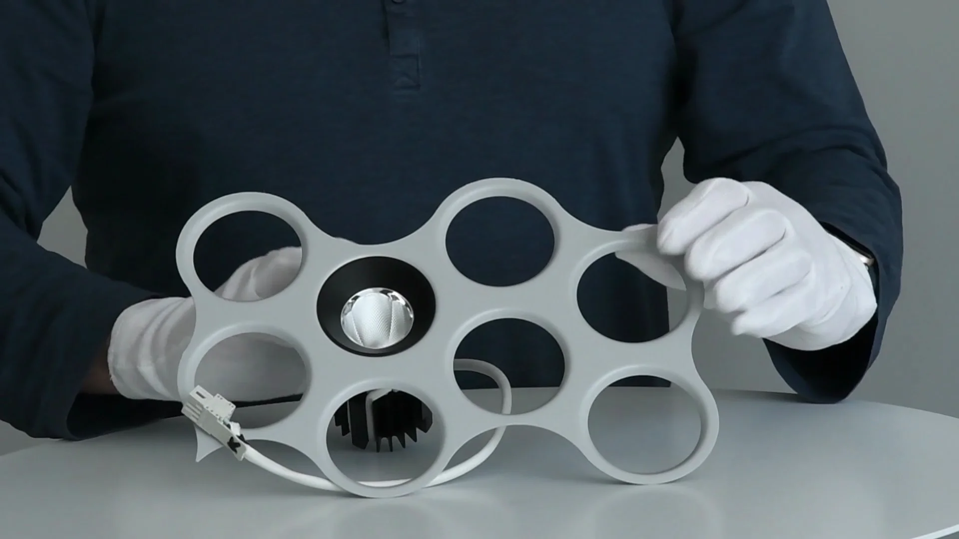 LOOP + PUNTEO-J60 Montagevideo von durlum | Wie LED-Downlights in Designdecken integriert werden ...