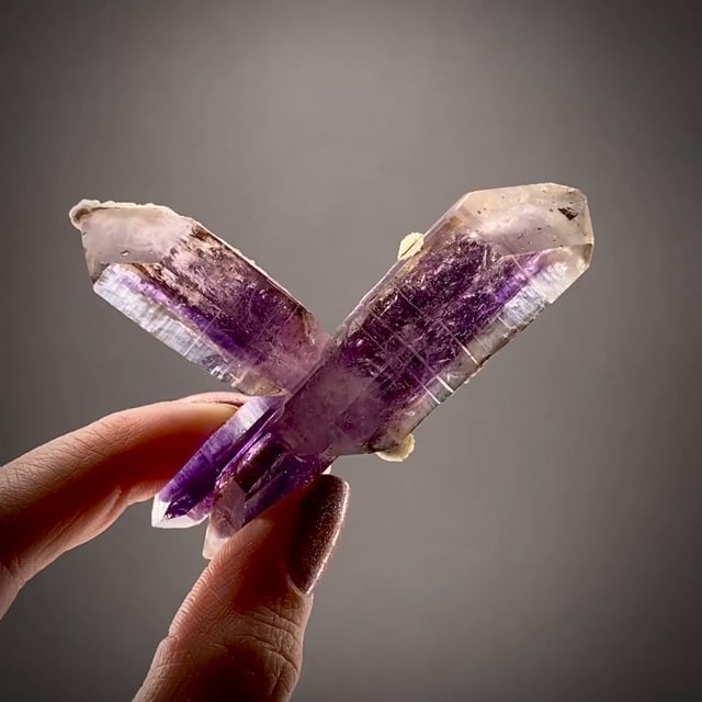 Quartz var. Amethyst with Prehnite - SM20-293 - Goboboseb Mountains ...