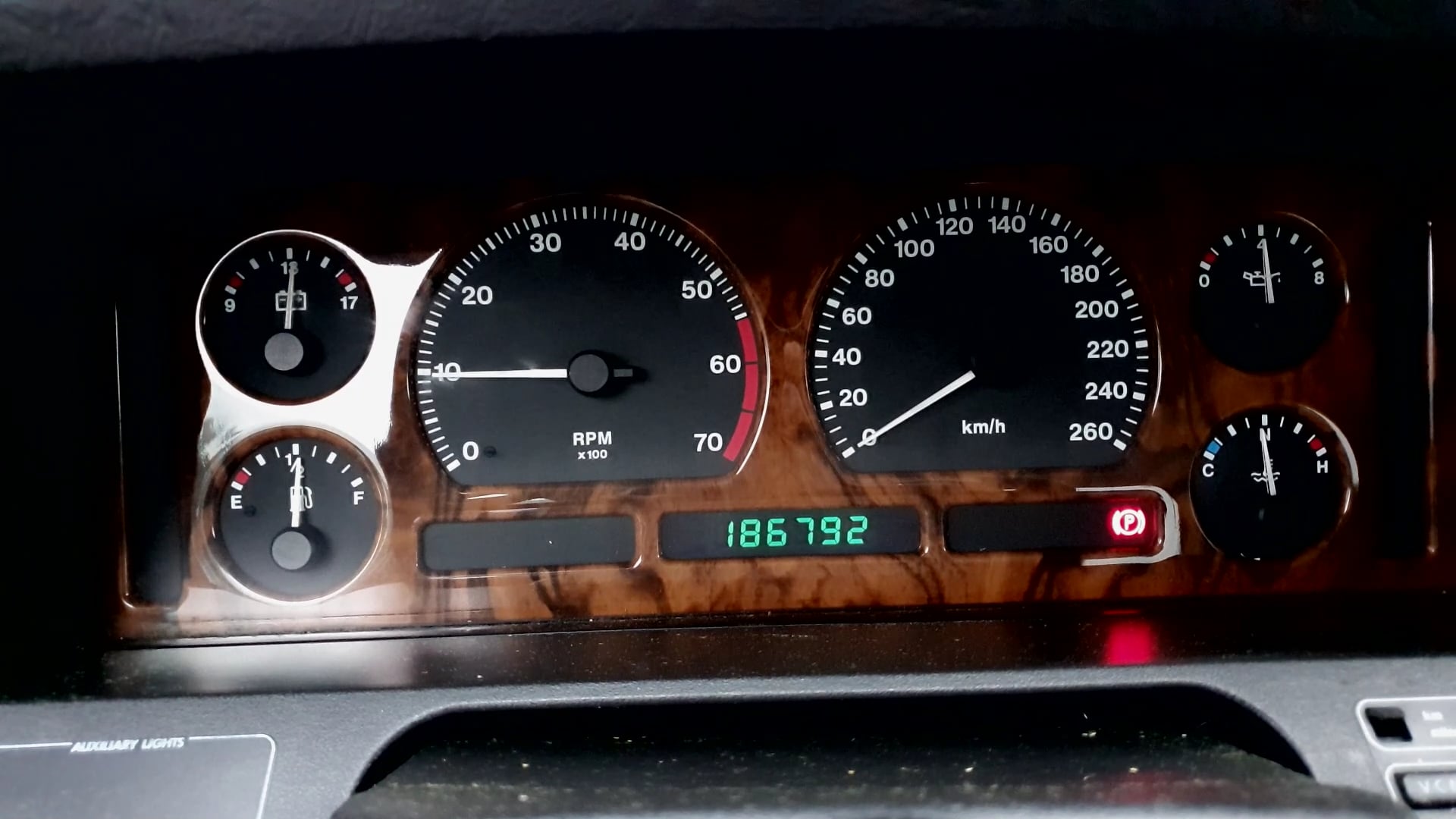 XJ40 brake pedal and dashboard on Vimeo