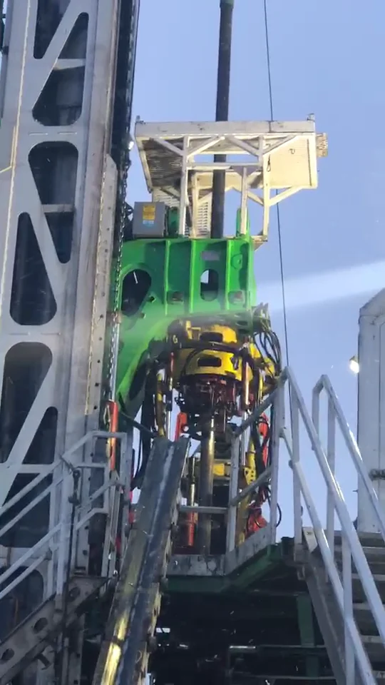 Prostar Rig 37 Pushing Tubing into Horizontal Well