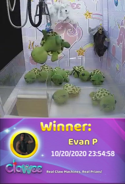 I played Clawee and won a real prize! Check it out! ---> on Vimeo