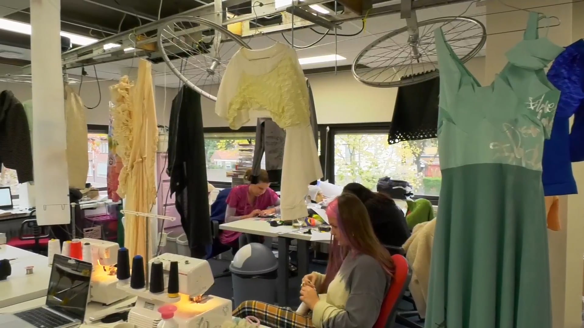Report on the Fashion Tech Farm Studio 040 on Vimeo
