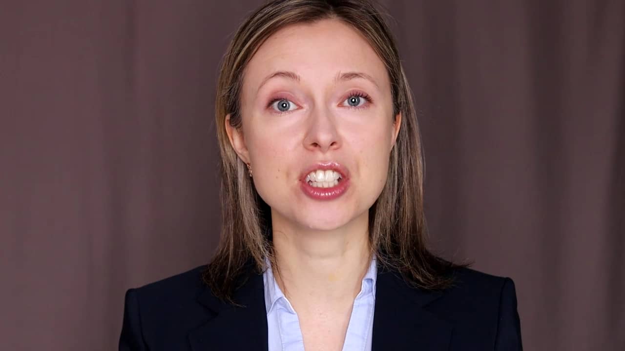 Sasha Kuznetsova - Russian reporter in English 02 on Vimeo