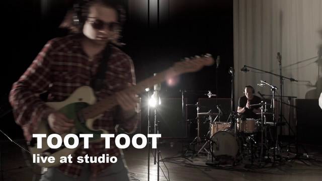TOOT TOOT live at studio: mr B on Vimeo