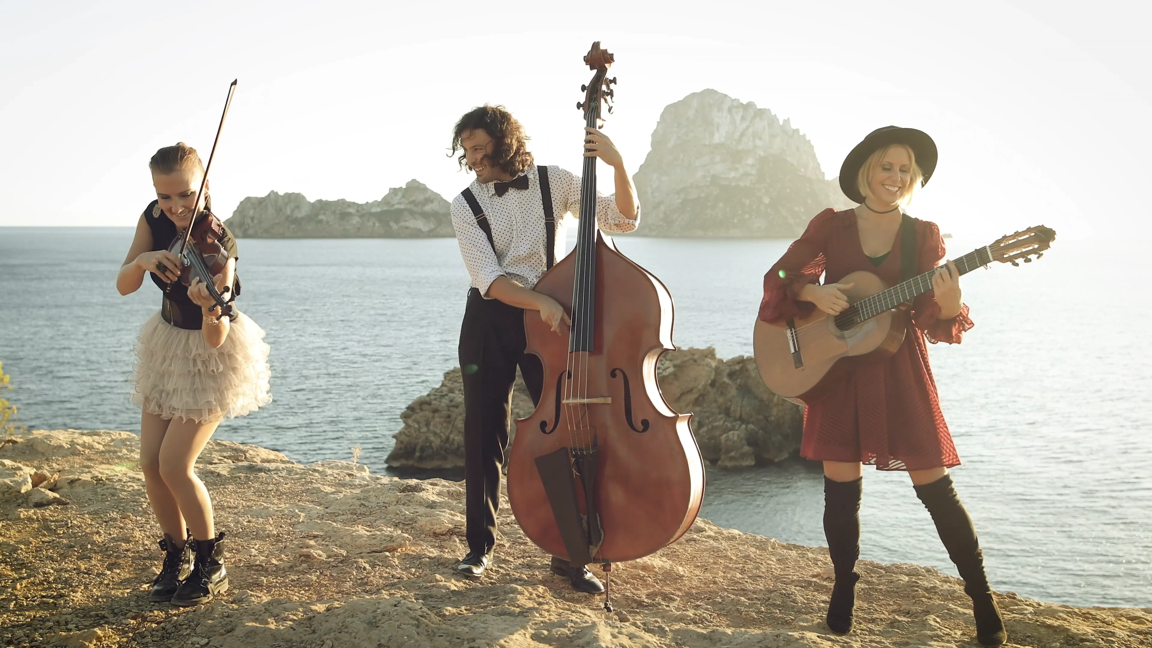 Island Vibes Gypsy Trio on Vimeo