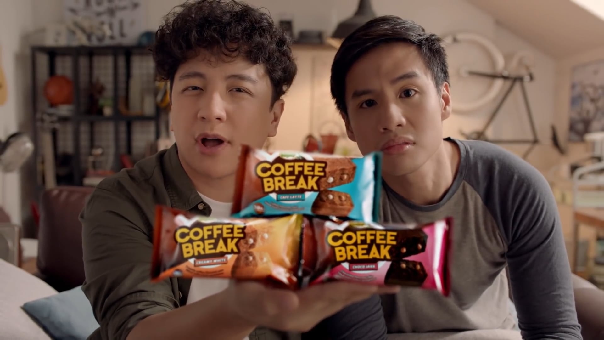 Chocolate & Pastries - COFFEE BREAK 2019 Lemon Square Lava Coffee Break ...