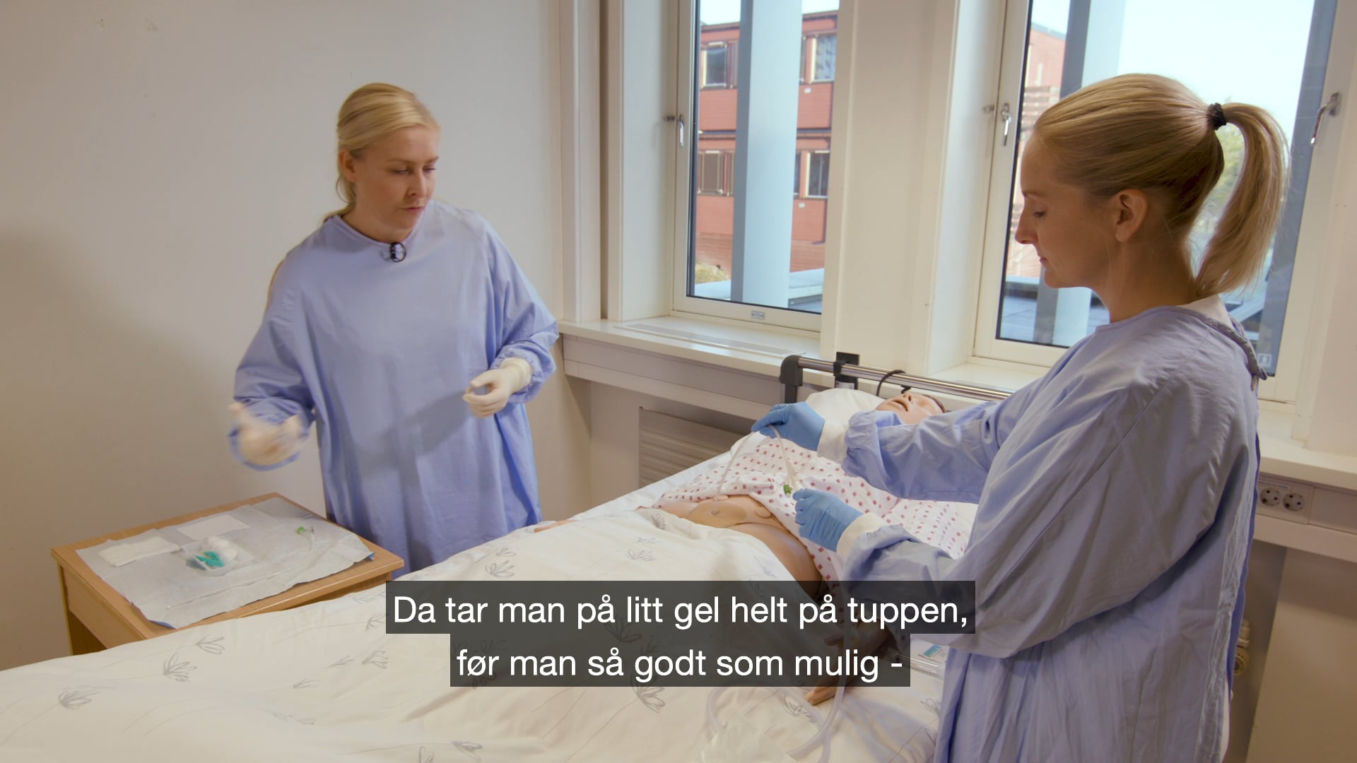 Bytte av suprapubisk kateter on Vimeo