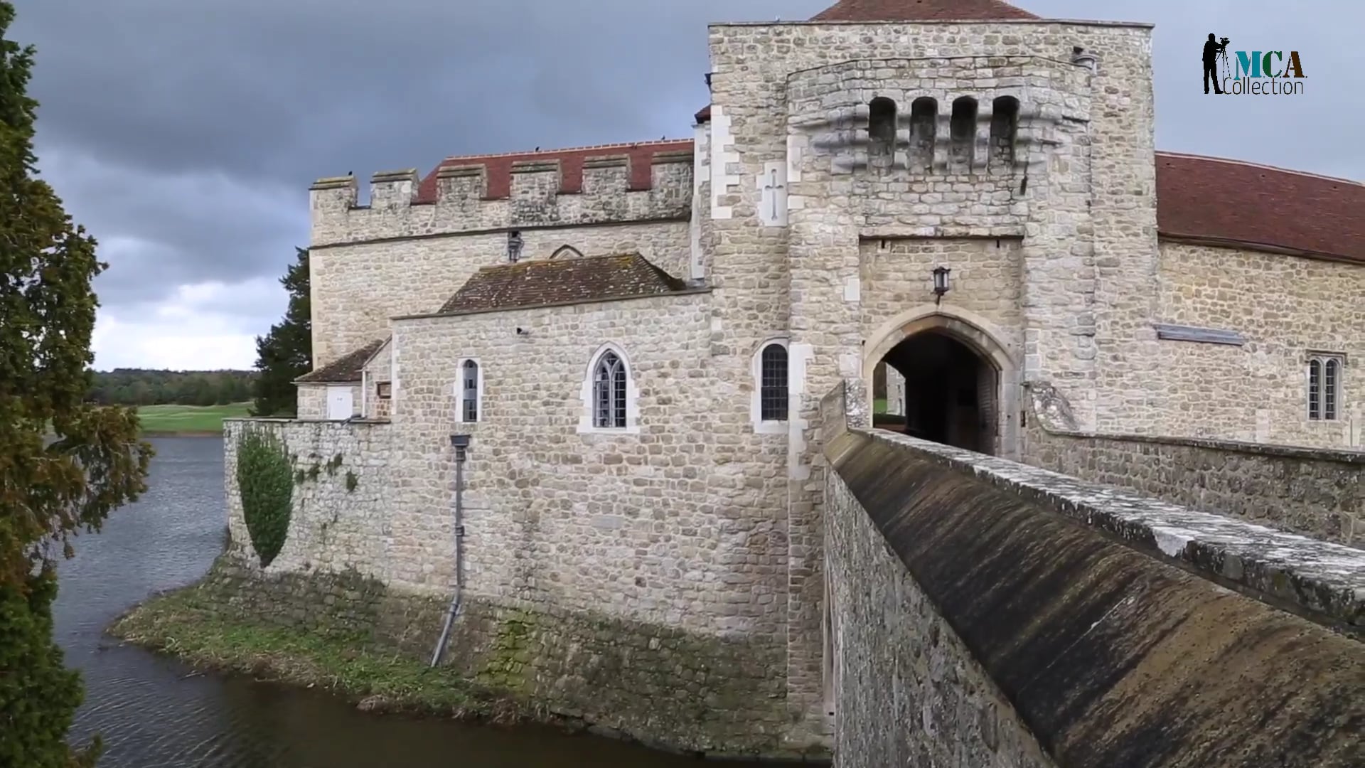 Leeds Castle - Drawbridge on Vimeo
