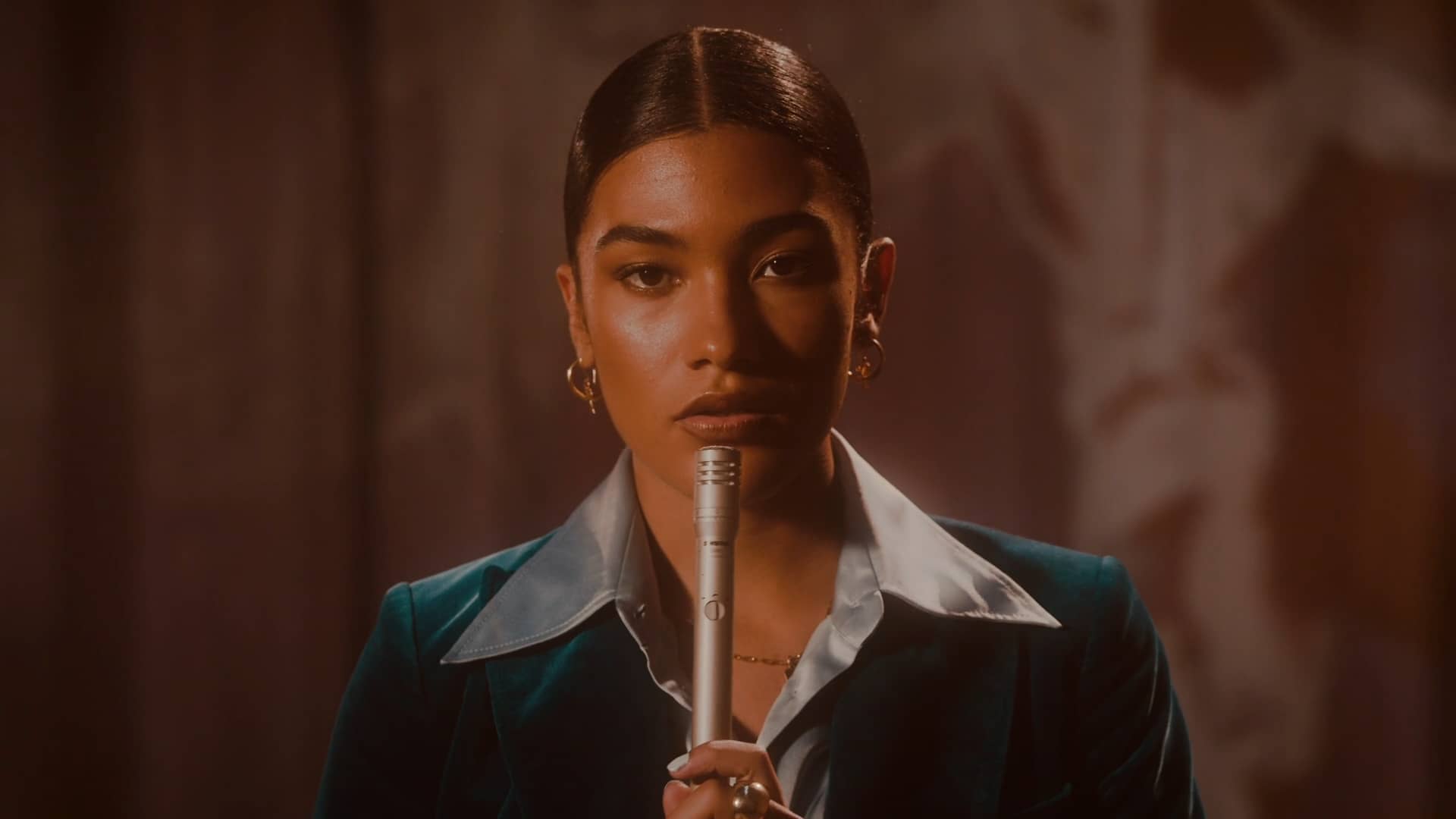 Olivia Dean - Echo (Performance Video) on Vimeo